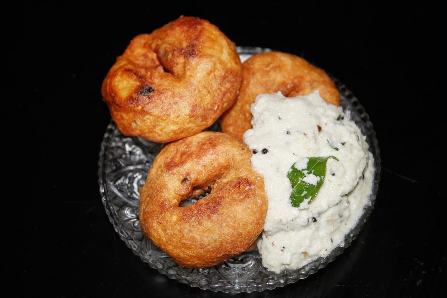 Uzhunnu Vada - ഉഴുന്നു വട - Ammachiyude Adukkala